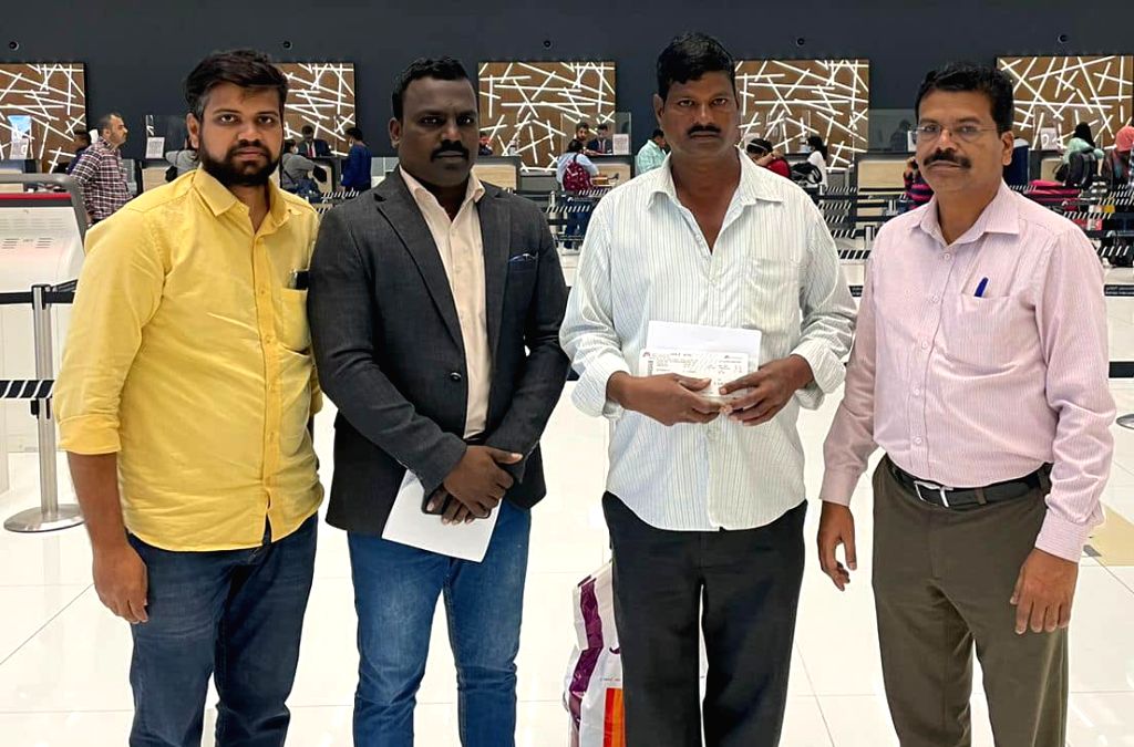 Indian expat stuck in Bahrain returns home