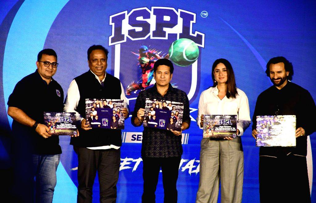 Indian former cricketer Sachin Tendulkar with Actors Saif Ali Khan and ...