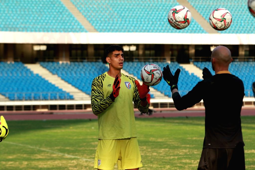 Gupreet Singh Sandhu, Tomislav Rogic during a training session