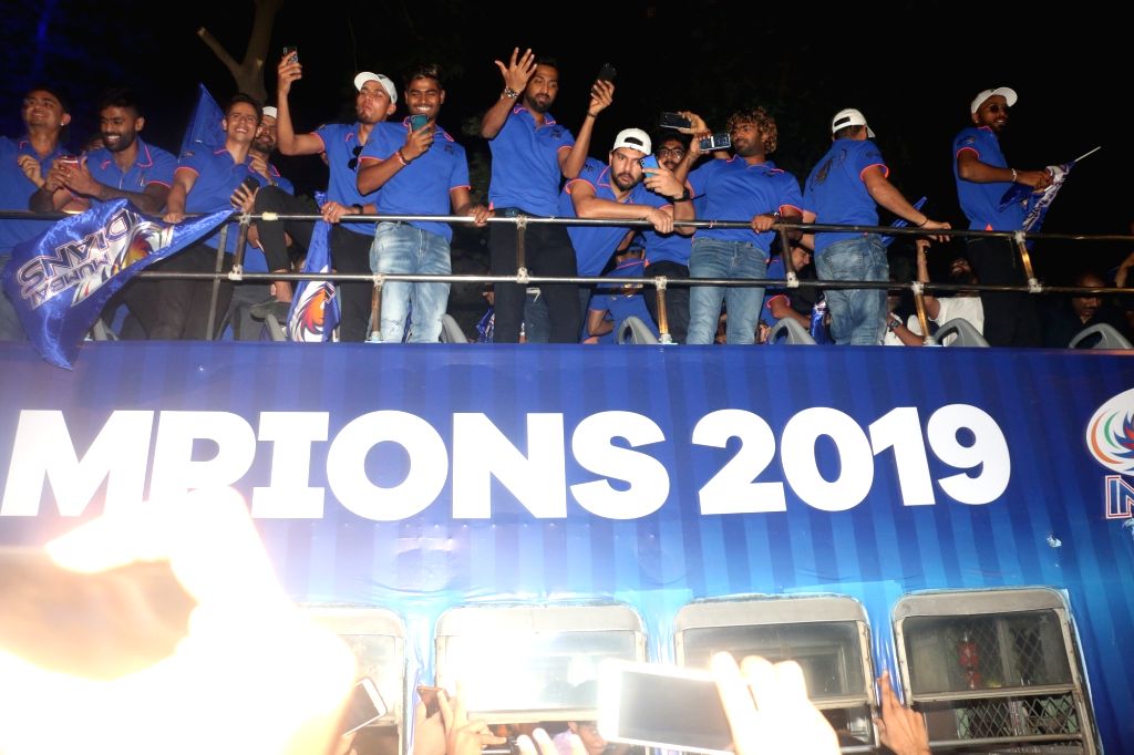 Mumbai Indians' open bus parade