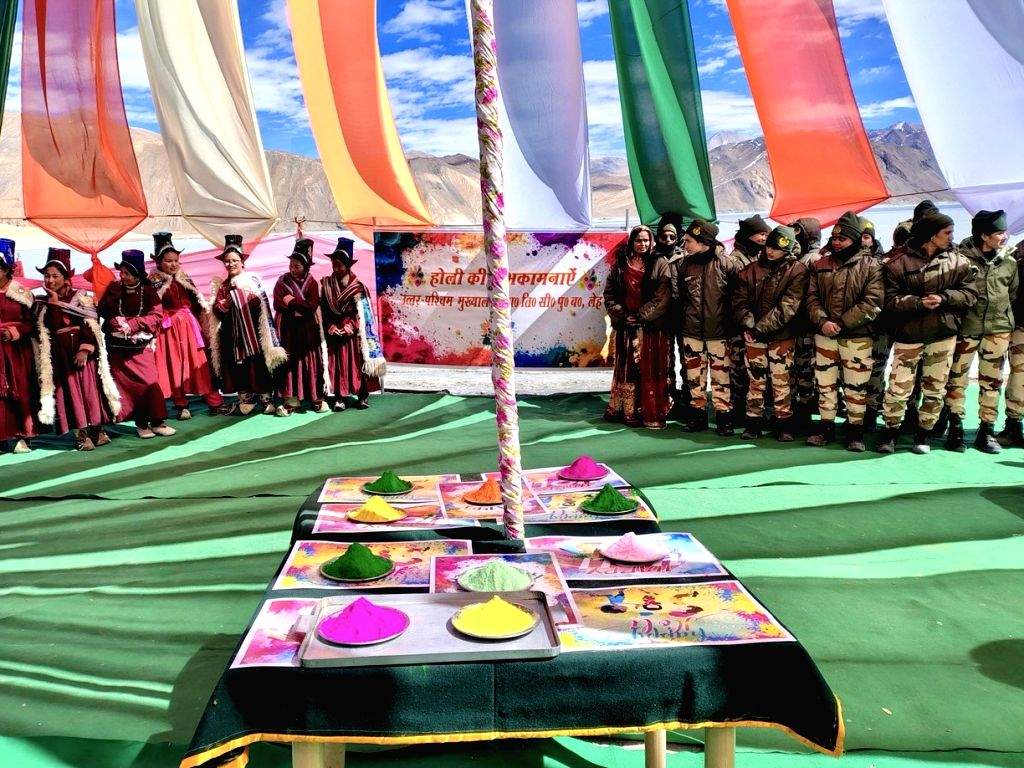 Indo-Tibetan Border Police celebrates Holi at Pangong Lake