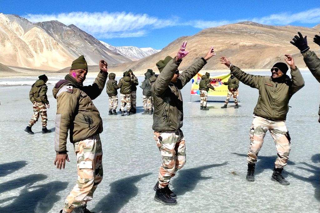 Indo-Tibetan Border Police celebrates Holi at Pangong Lake