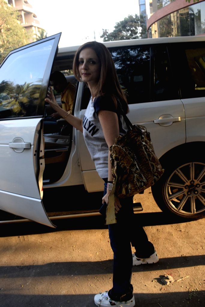 Sussanne Khan seen at Juhu