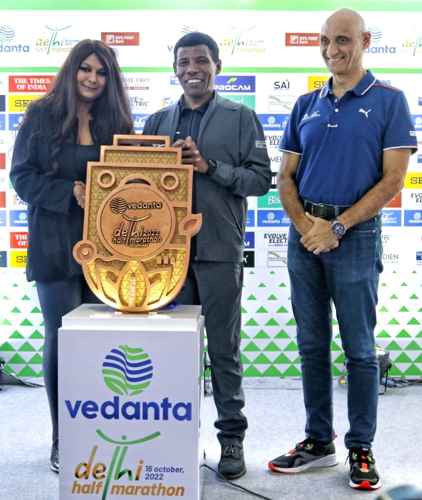 Medal unveiling of Vedanta 17th Edition of Delhi Half Marathon