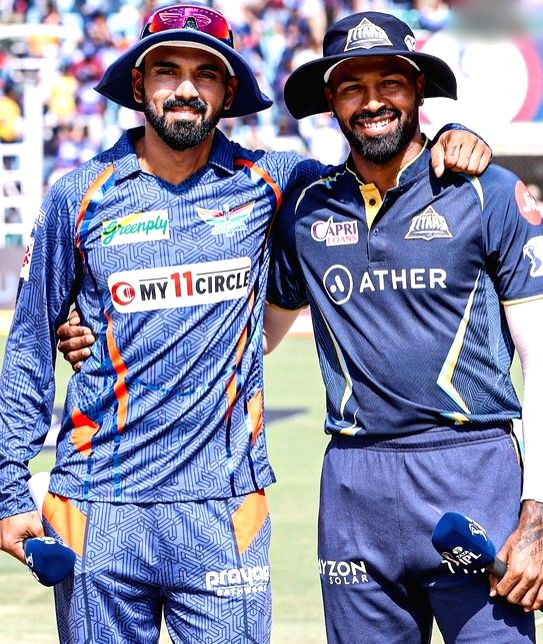 Free Photo :IPL 2023: Gujarat Titans win toss, elect to bat first ...