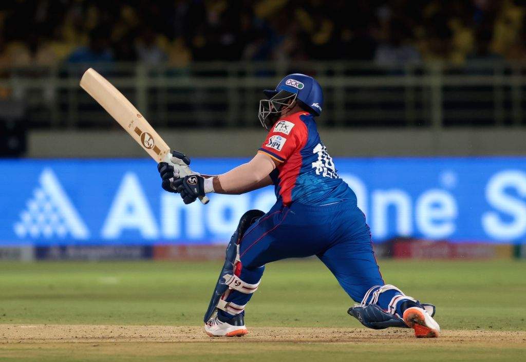 IPL 2024 cricket match between Chennai Super Kings and Delhi Capitals