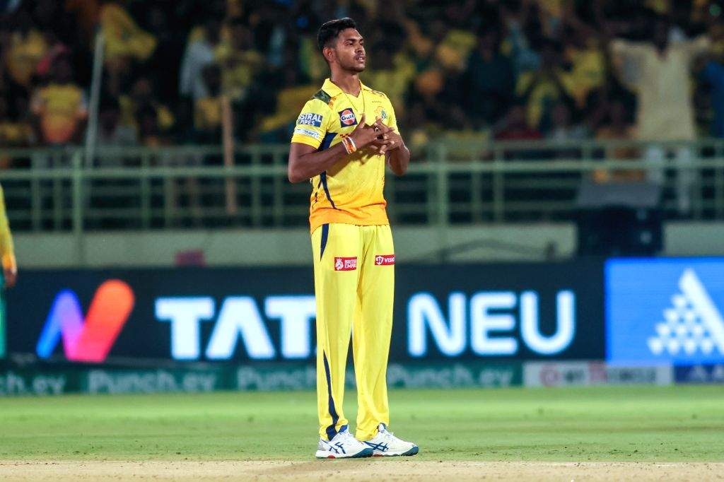 IPL 2024 cricket match between Chennai Super Kings and Delhi Capitals