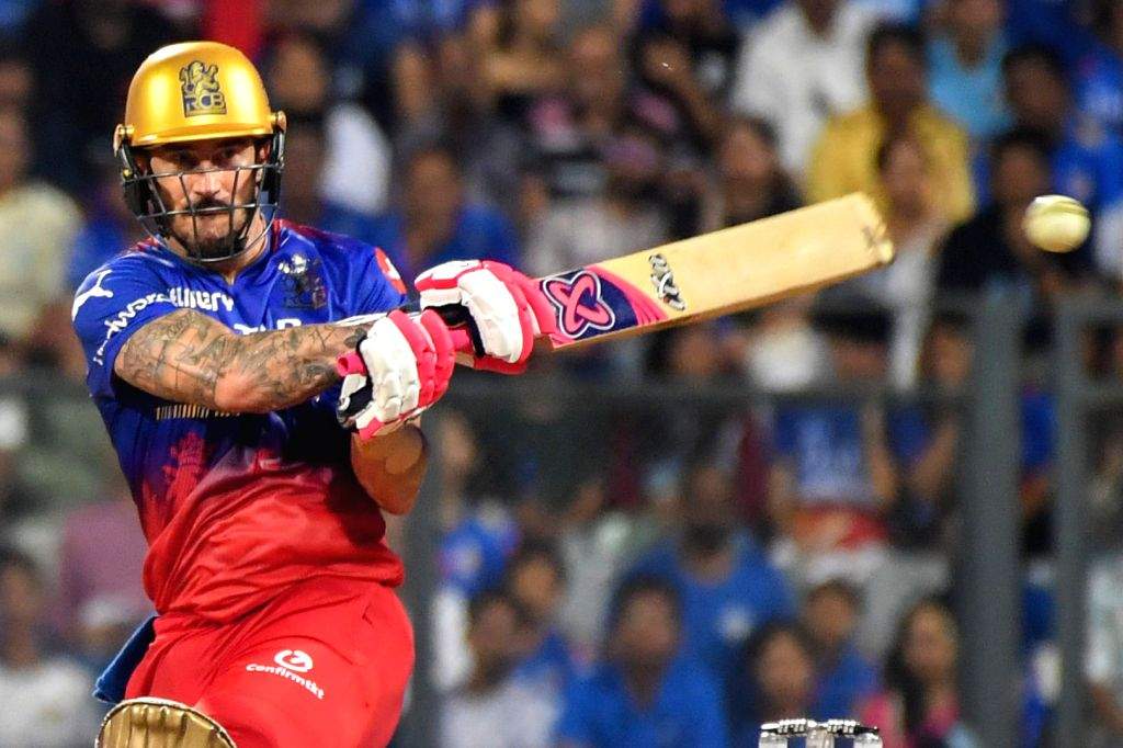 IPL match between Mumbai Indians and Royal Challengers Bengaluru at ...