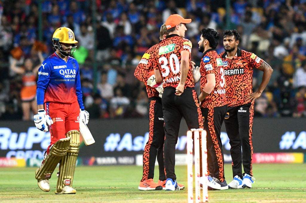 IPL match between Royal Challengers Bengaluru and Sunrisers Hyderabad ...