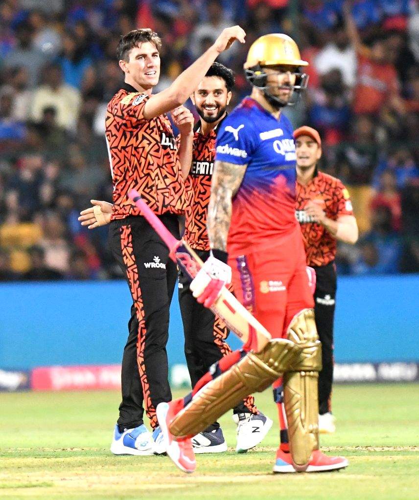 IPL match between Royal Challengers Bengaluru and Sunrisers Hyderabad ...