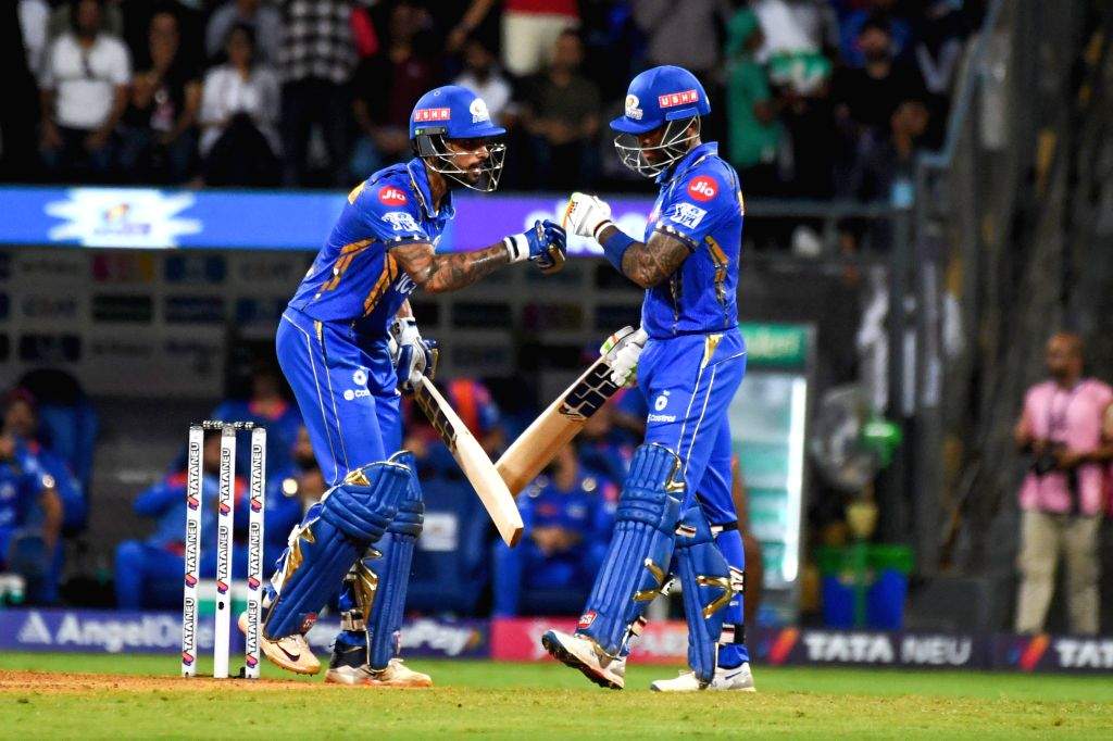 IPL Match between Sunrisers Hyderabad and Mumbai Indians