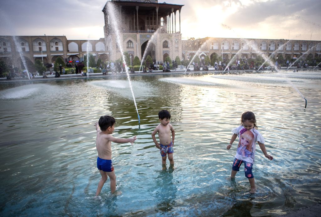 IRAN-ISFAHAN-HOT WEATHER