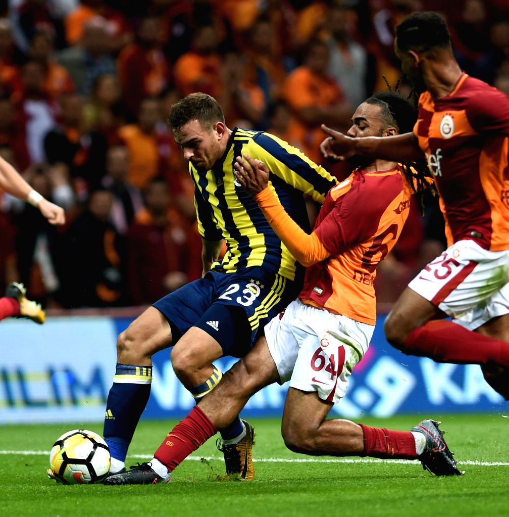 TURKEY-ISTANBUL-SOCCER-TURKISH SUPER LEAGUE-GALATASARAY VS FENERBAHCE