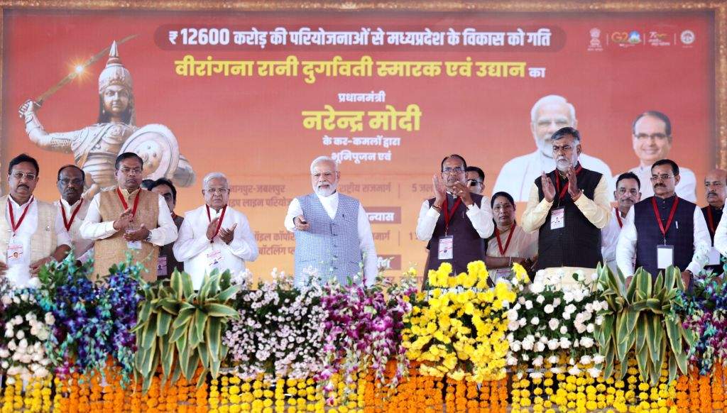 Jabalpur : PM Narendra Modi attends the foundation stone laying ...
