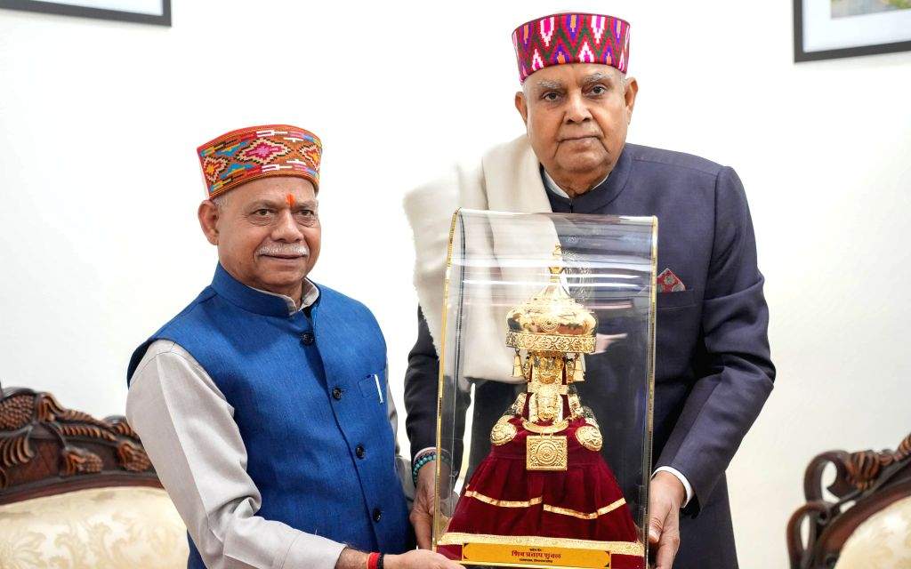 Jagdeep Dhankhar meets Shiv Pratap Shukla