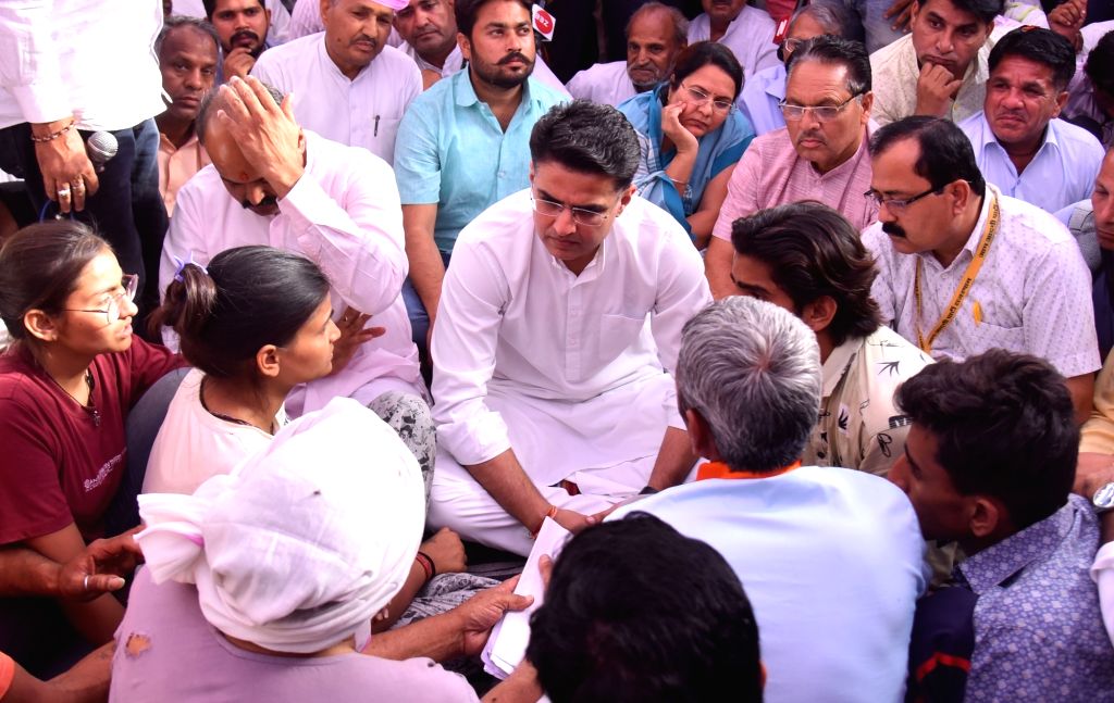 Jaipur : Congress leader Sachin Pilot meets the relatives of deceased ...