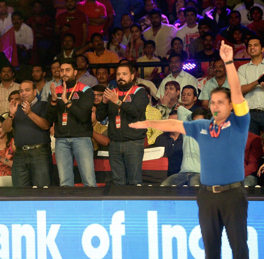 Pro Kabaddi league - Jaipur Pink Panthers and Bengaluru Bulls