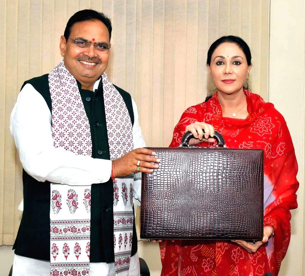 Rajasthan Finance Minister Diya Kumari meets Chief Minister Bhajan Lal ...