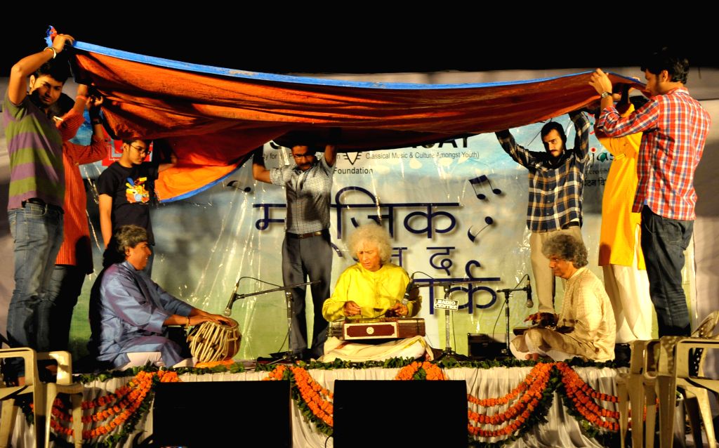 'Music in The Park' - Santoor player Shivkumar Sharma