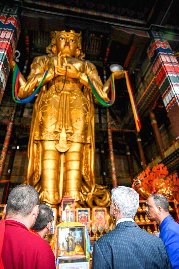 Jaishankar visits Gandan Monastery