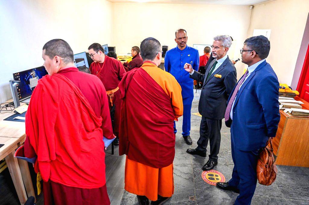 Jaishankar visits Gandan Monastery