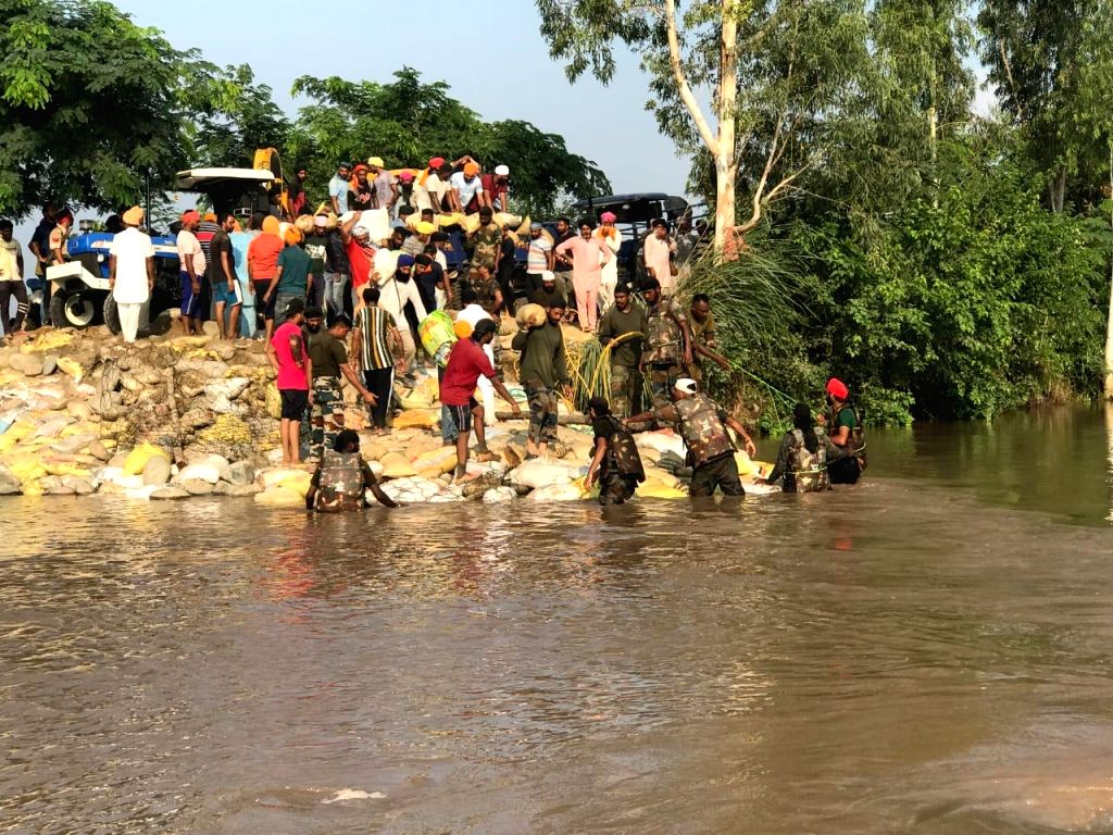 Sant Seechewal struggles to save Punjab flood survivors