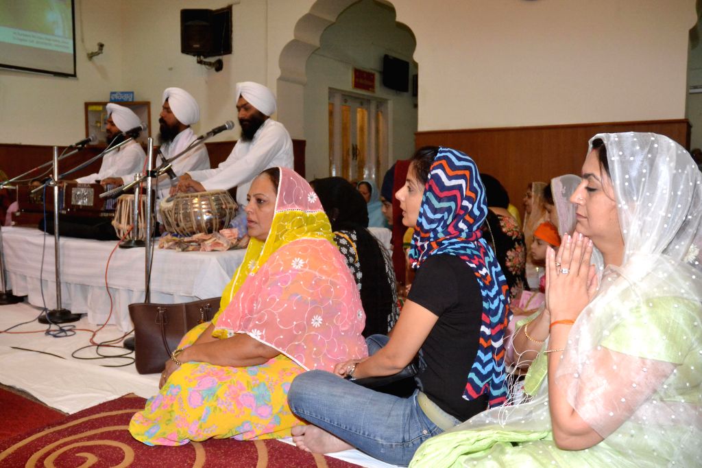 Nandini Alva and Vivek Oberoi in Gurudwara