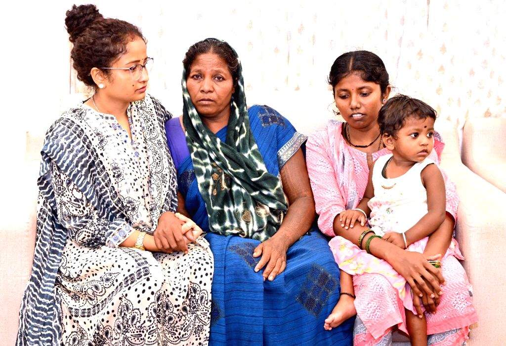 Jharkhand Chief Minister Hemant Soren's wife Kalpana Soren meets family ...