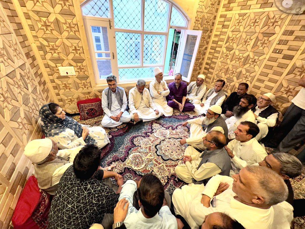 JKPDP President Mehbooba Mufti visits the family of Noor Mohammad Zargar