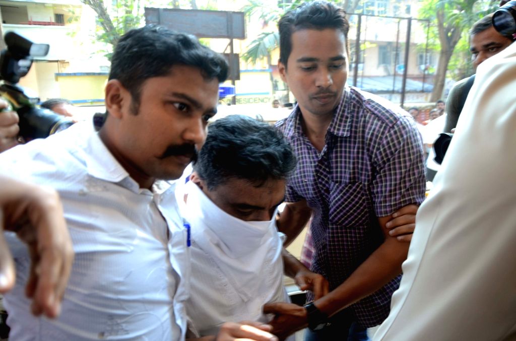 Mumbai pubs blaze - Kamala Mills owner taken to be produced in court