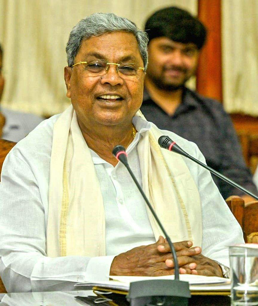 Karnataka CM Siddaramaiah addresses the meeting on the preliminary plans