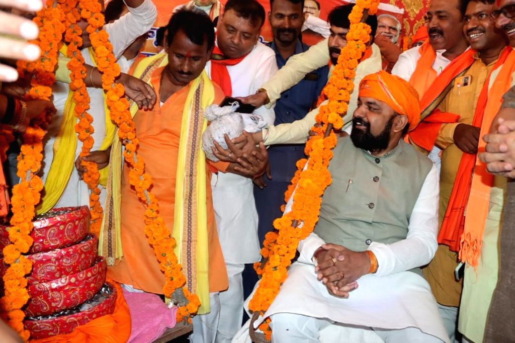 Khagaria : BJP state president Samrat Chowdhary was weighed by ...