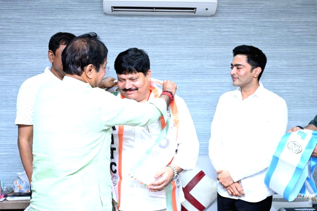 BJP Lok Sabha member Arjun Singh rejoins Trinamool Congress