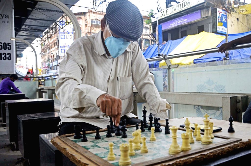 For 8 to 80, Gariahat flyover underbelly melting pot of Kolkata chess nerds