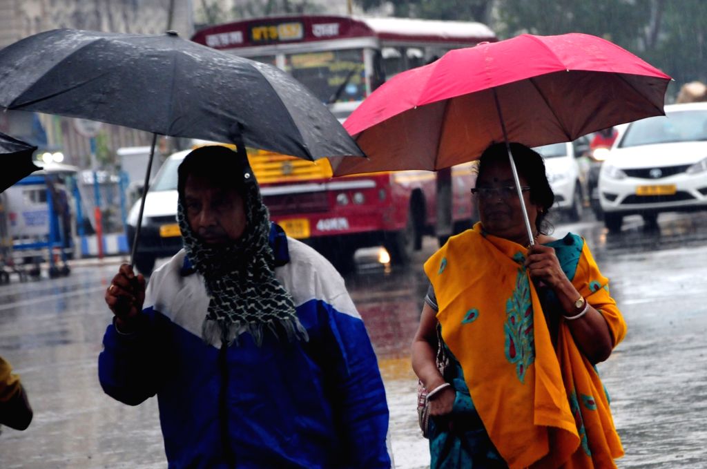 Rainy Monday for Kolkata as cyclone hits Andhra