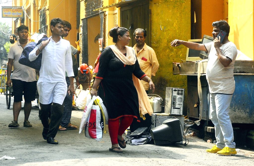 Political blame game starts over cracks in houses at Kolkata's Bowbazar