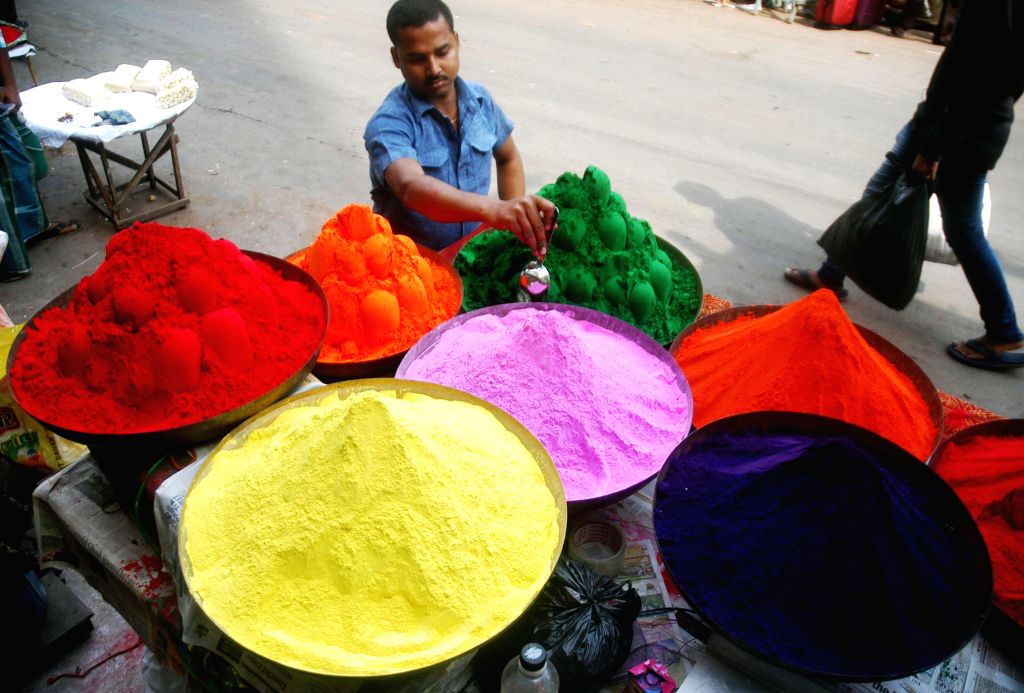 'Holi' market