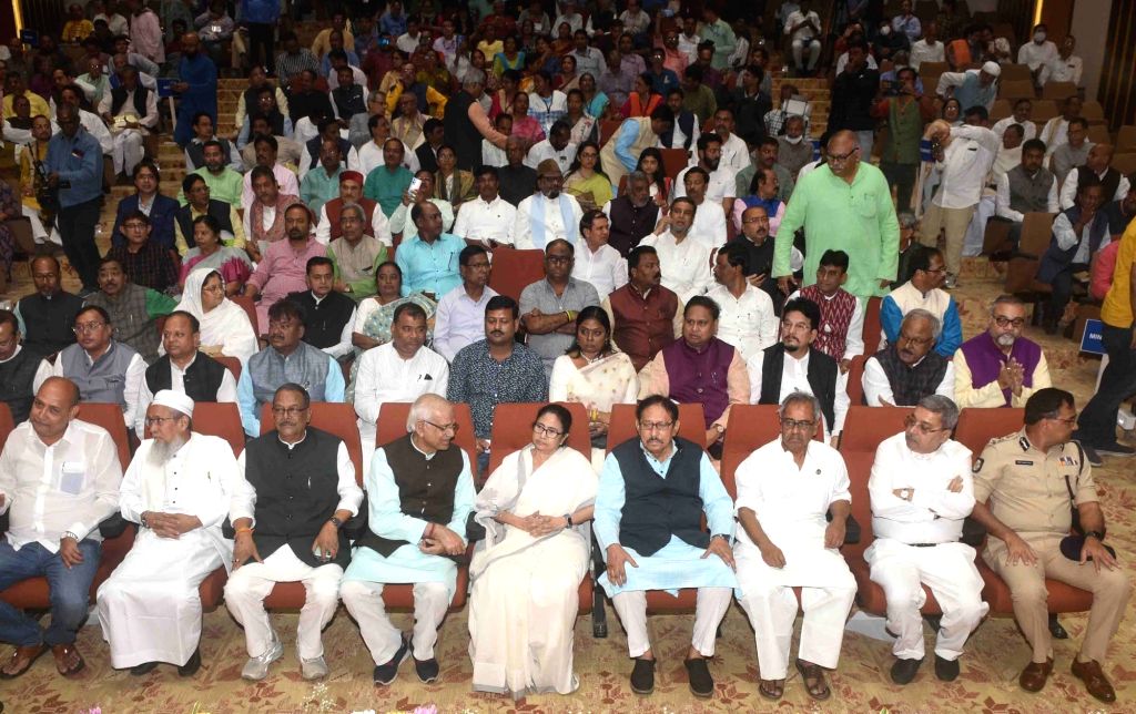:Kolkata:Mamata Banerjee ,MLAs during the inauguration of Platinum ...