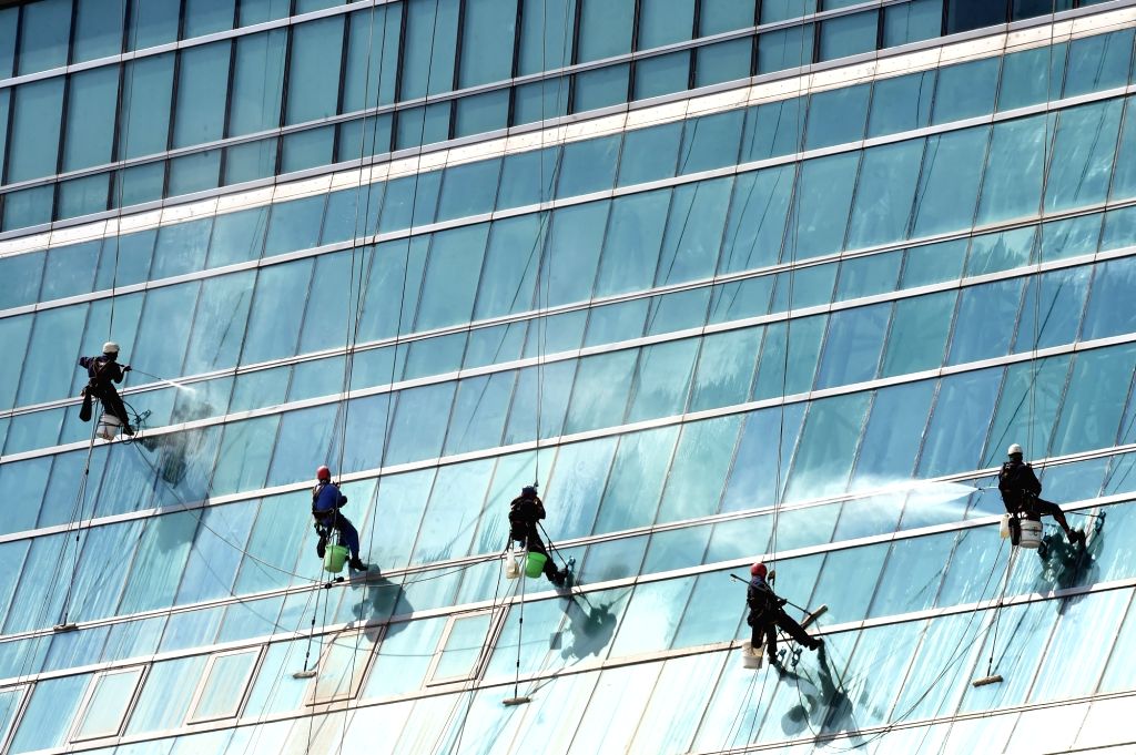 KUWAIT-KUWAIT CITY-WINDOW CLEANERS