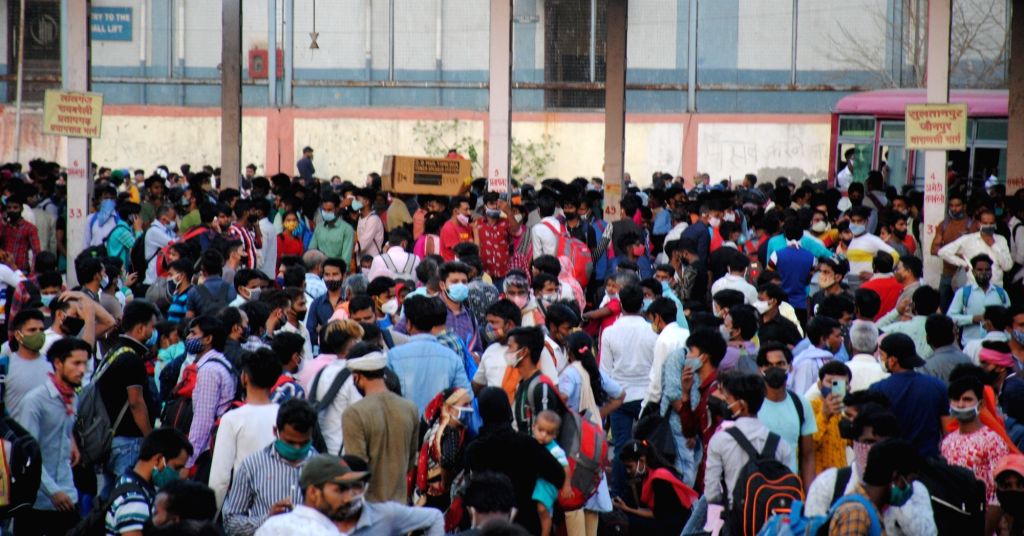 Large numbers of migrants at Kaushambi bus stand to board buses for ...