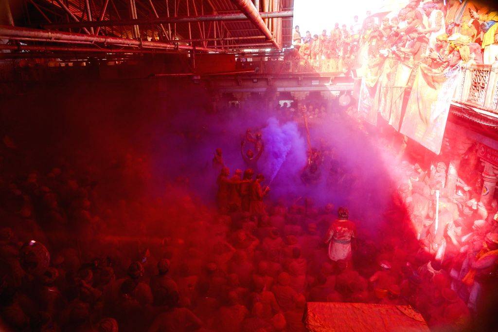 Lathmar Holi celebrations in Barsana