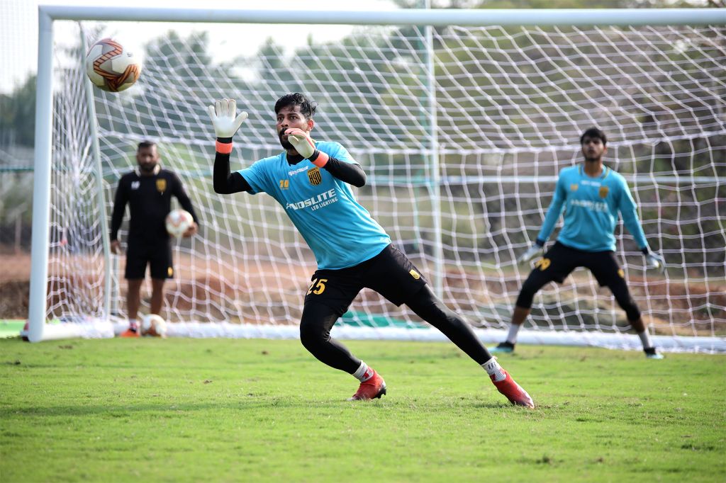 Free Photo: Laxmikant Kattimani extends stay at Hyderabad FC