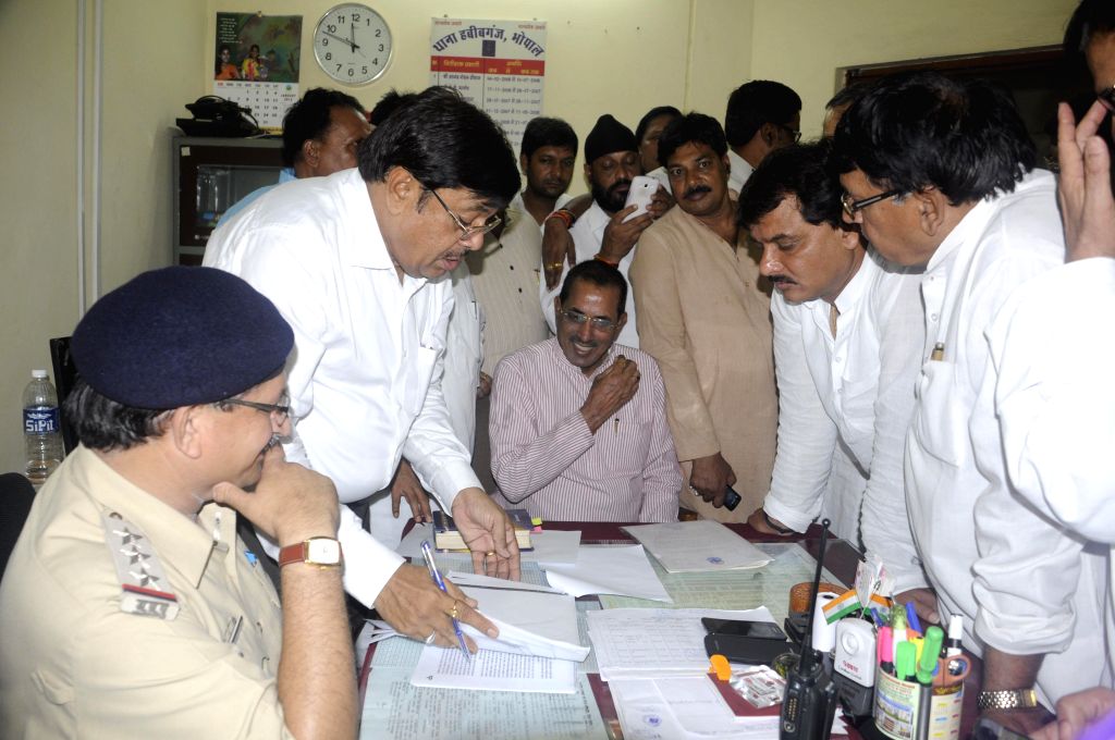 Satyadev Katare lodges complaint against MP Govt.