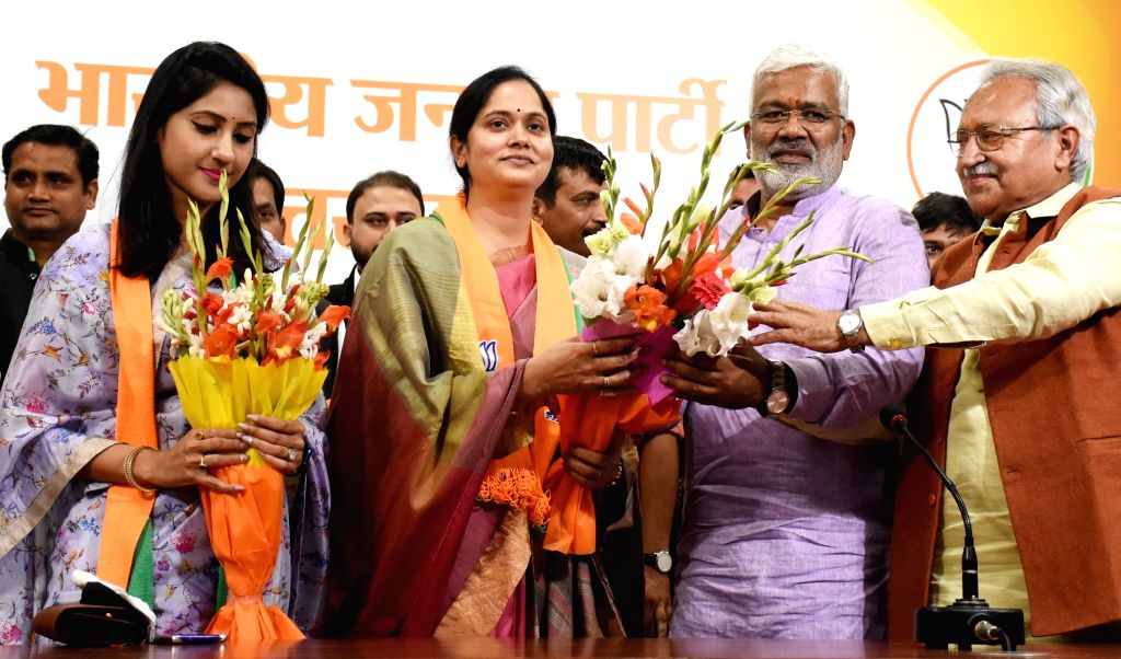 Battle for UP: Aditi Singh dares Priyanka to contest from Rae Bareli