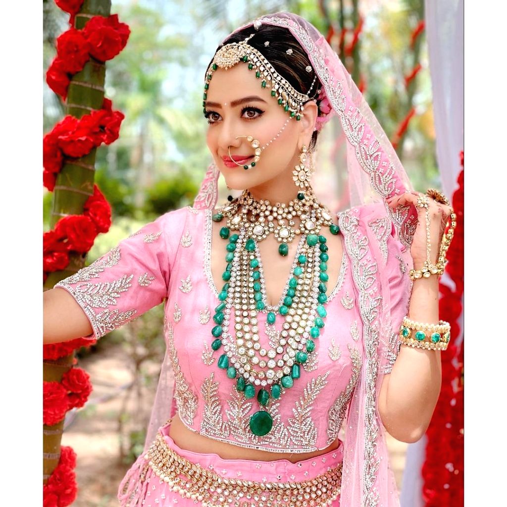Free Photo: Madalsa Sharma wore a 10-kilo lehenga for wedding scene in ...