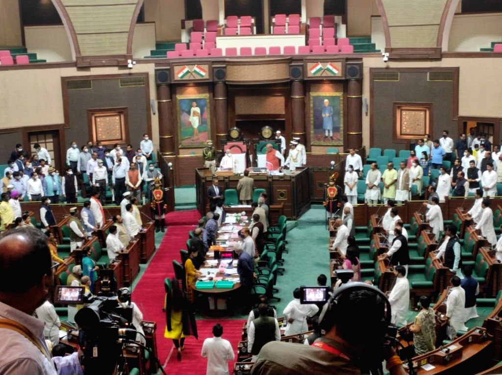 Free photo : Madhya Pradesh Governor's address on annual budget of ...