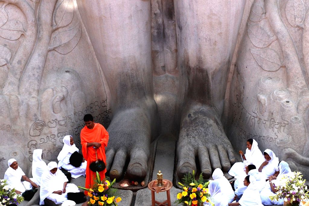 Shravanabelagola (Karnataka): Lord Gommateshwara Bahubali's ...