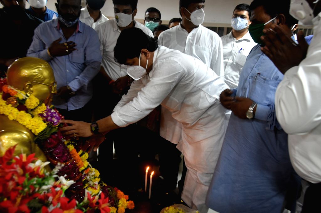Dhananjay Munde pays tributes to Dr. Babasaheb Ambedkar