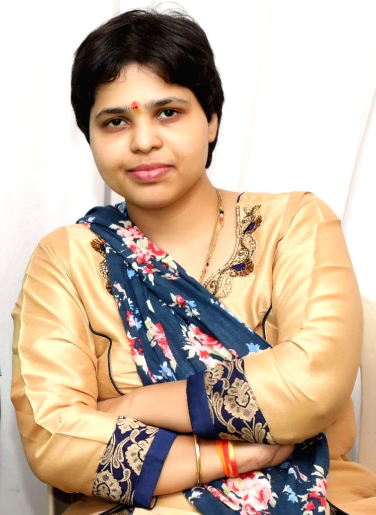 Free Photo: Maharashtra's 'Temple Trooper Trupti' plays Cupid for poor ...