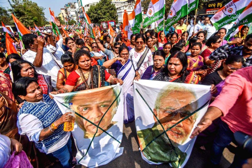 Mahila Congress leaders Alka Lamba and Minakshi Bahinipati lead a ...